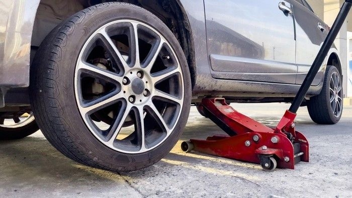 Panduan Cerdas Mengganti Ban Mobil: Apakah Bisa Ganti 2 Ban Dulu?